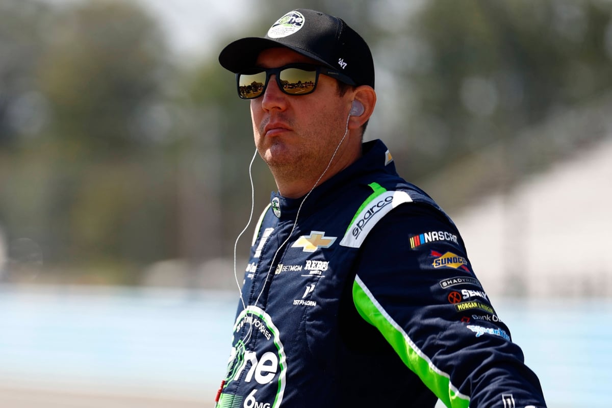 NASCAR legend Kyle Busch was truly awesome and this 41-second fan video ...