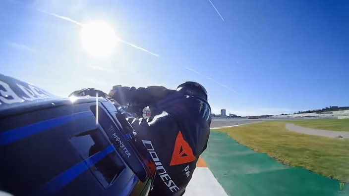 VIDEO: Ride with Lewis Hamilton on Valentino Rossi's Yamaha MotoGP bike ...